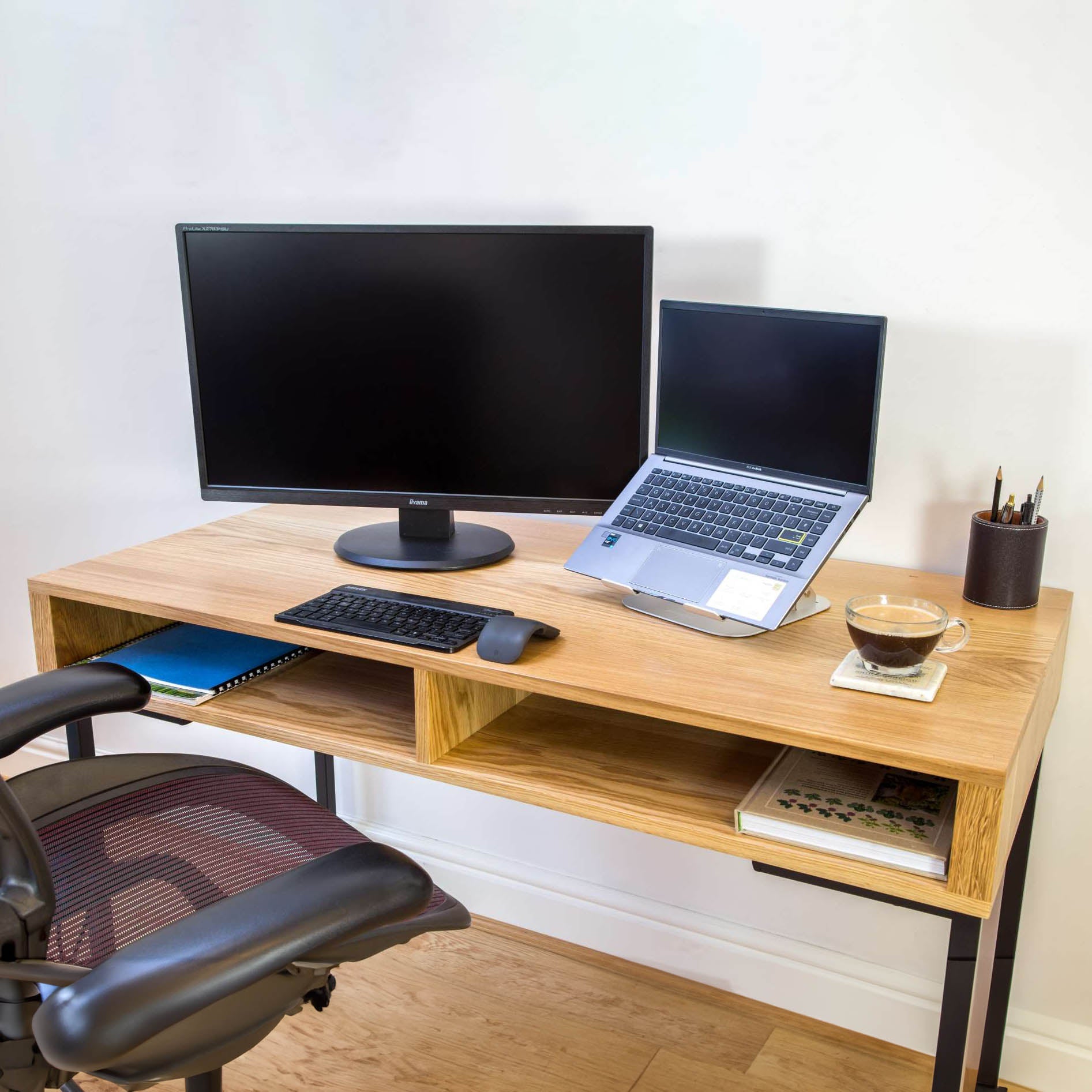 Minimalist Console Desk – Solid Wood Console Table for Home & Office